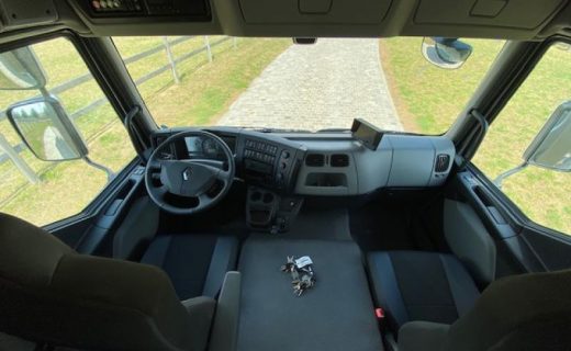 AKX Renault D-Range 4 horses - Stephex Horsetrucks