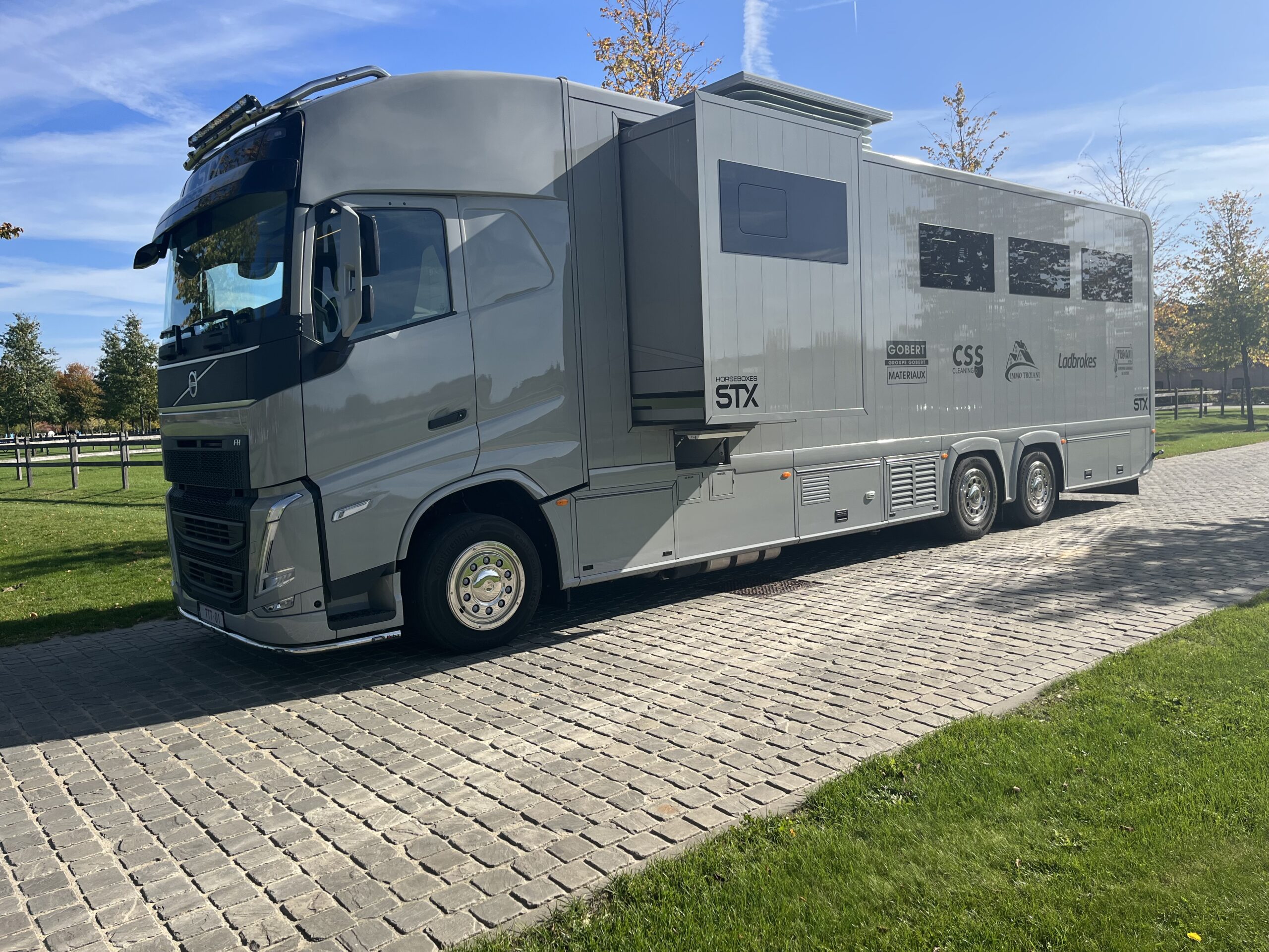 STX HORSEBOX Volvo FH 540 777 - Stephex Horsetrucks