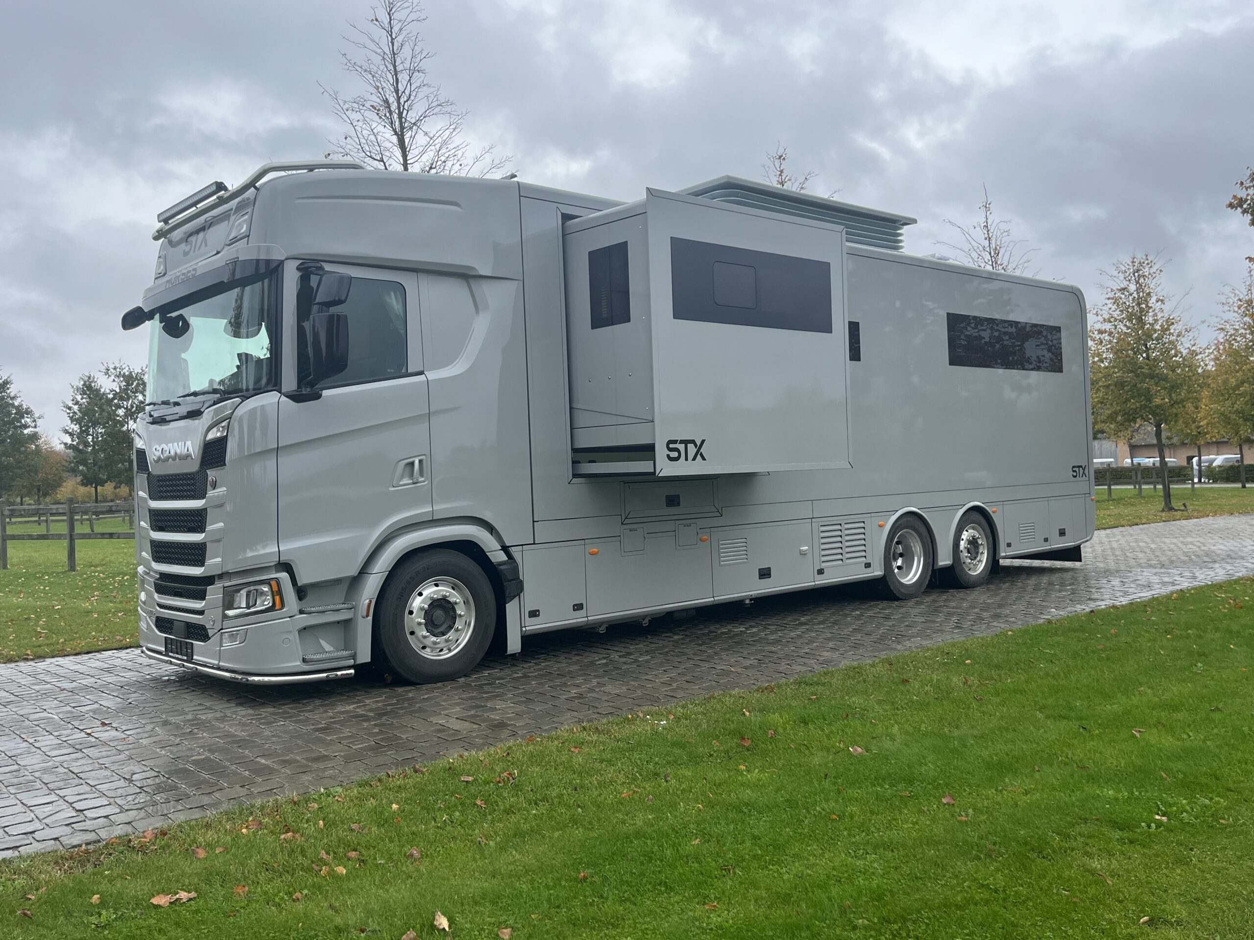 STX HORSEBOX SCANIA S 530 V8 engine 5 Horses - Stephex Horsetrucks