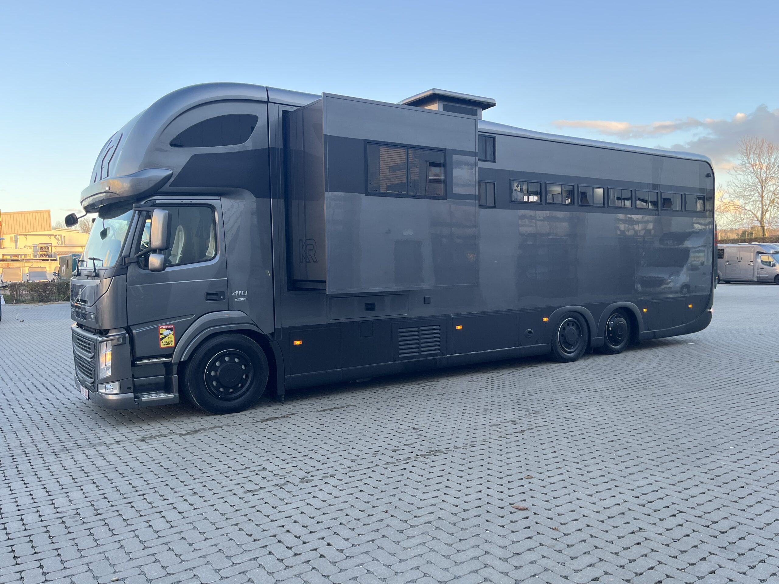 HORSEBOX Volvo FM 7 Horses - Stephex Horsetrucks