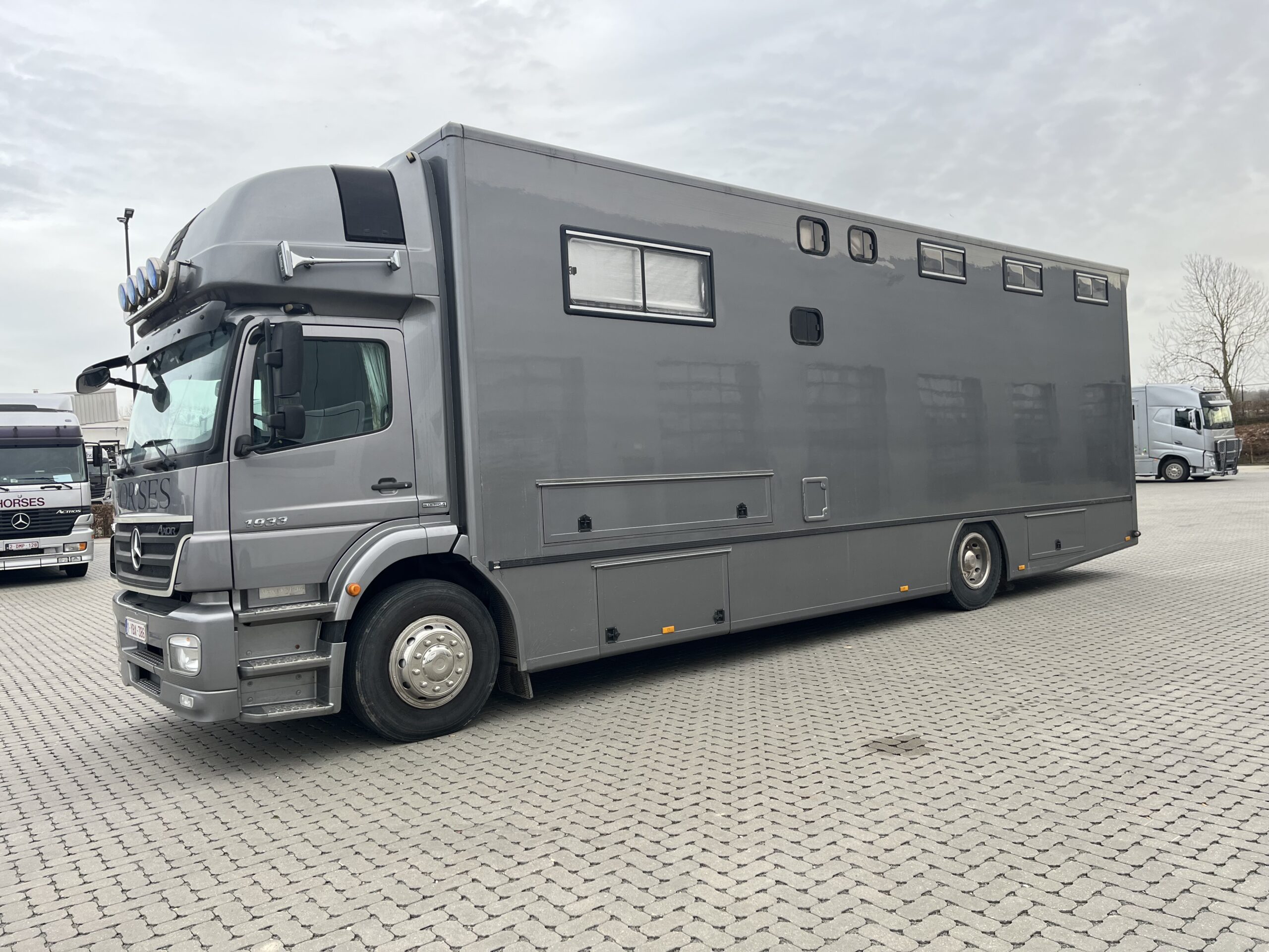 HORSEBOX Mercedes Axor 1933 6 Horses - Stephex Horsetrucks