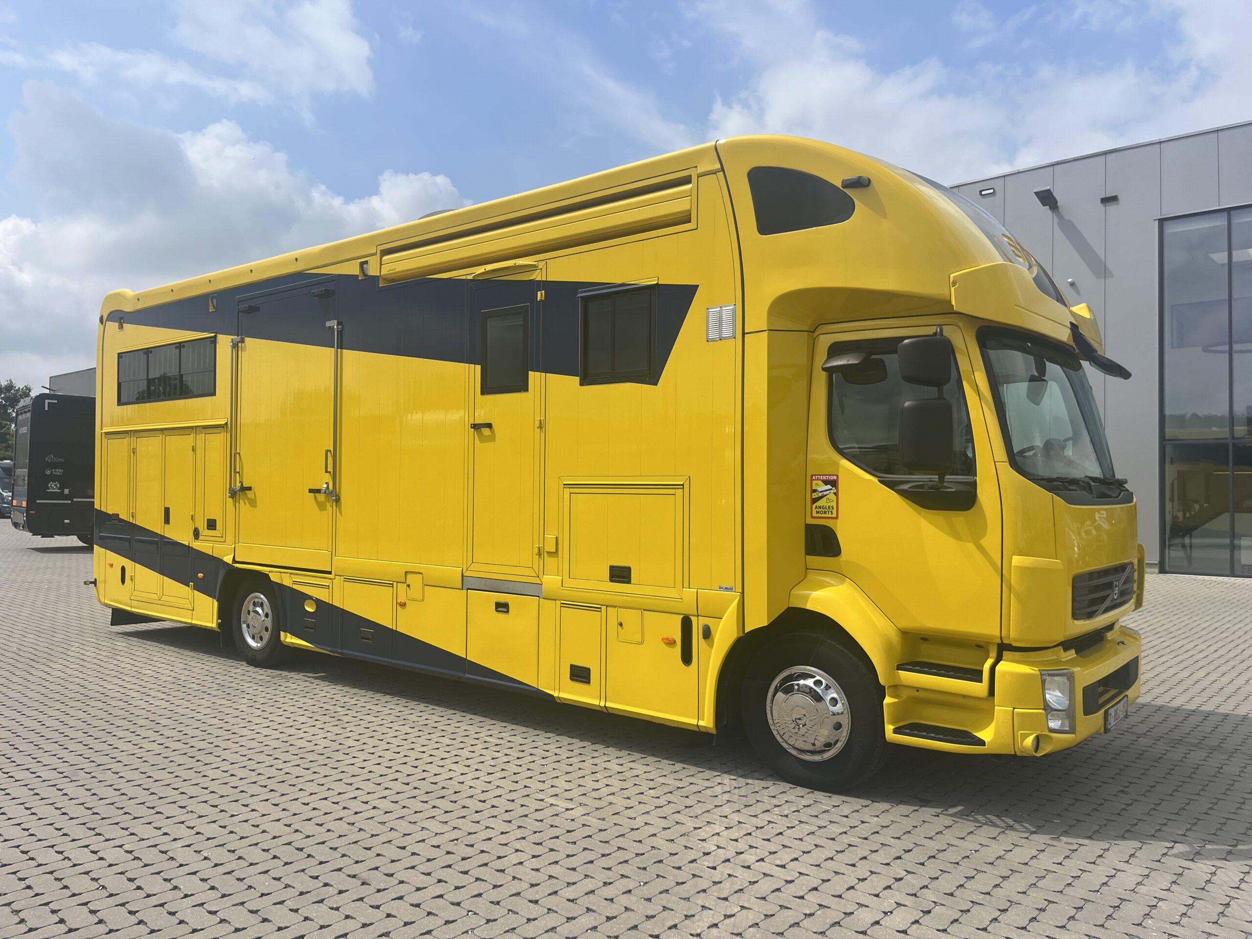 STX HORSEBOX Volvo FL 16.280 6 Horses - Stephex Horsetrucks