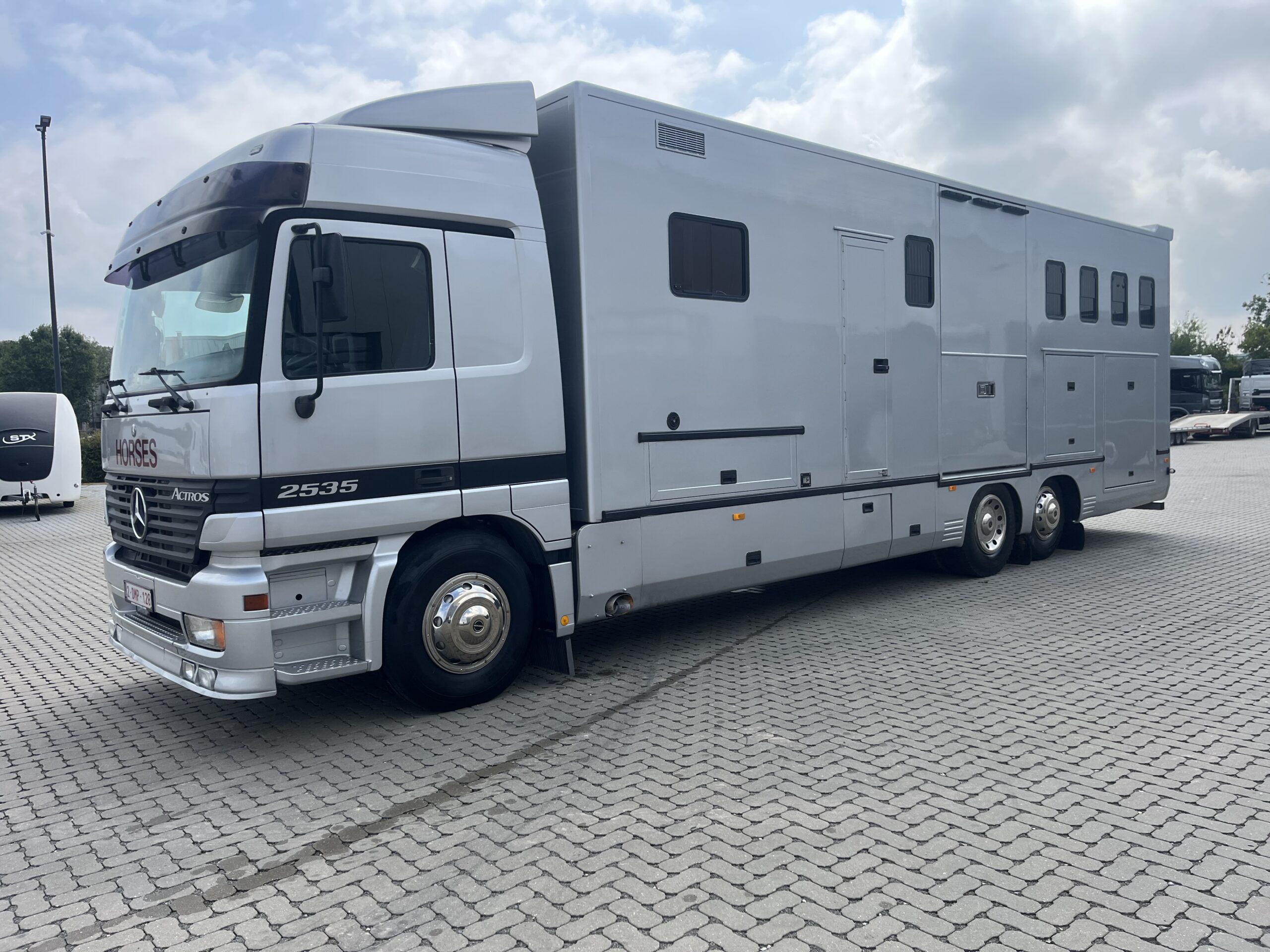 REYDAMS Horsebox Mercedes Actros 2535 7 Horses - Stephex Horsetrucks