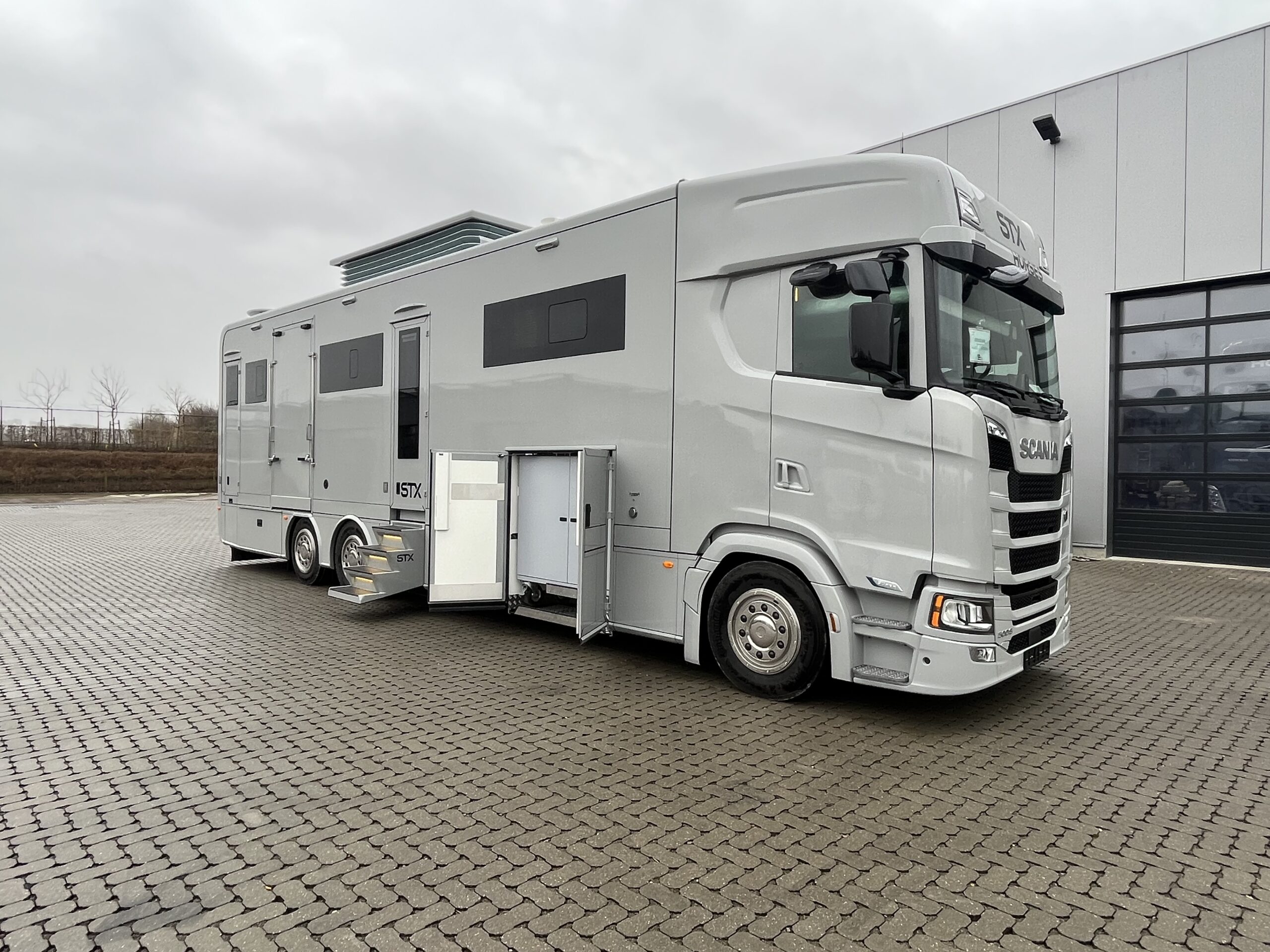 STX Horsebox Scania S 500 4 Horses - Stephex Horsetrucks