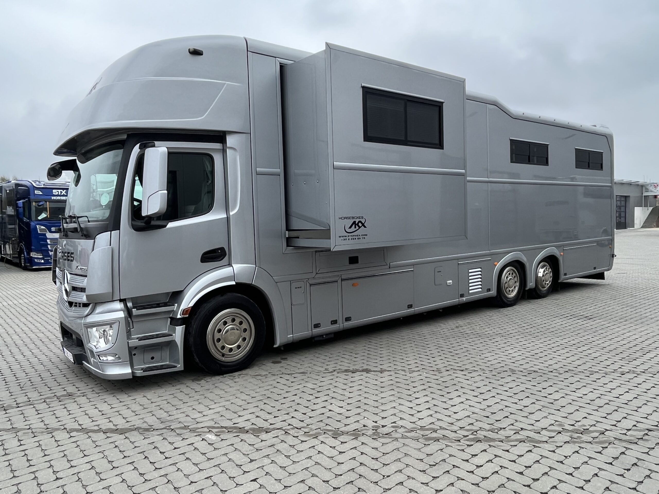 AKX HORSEBOX Mercedes Actros S 2540 6 Horses - Stephex Horsetrucks