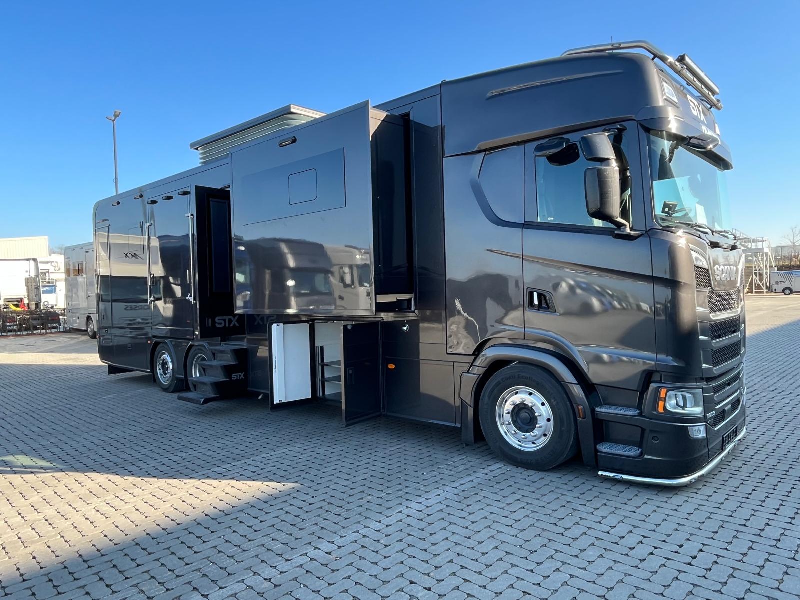STX Exclusive HORSEBOX Scania S 590 V8 - Stephex Horsetrucks